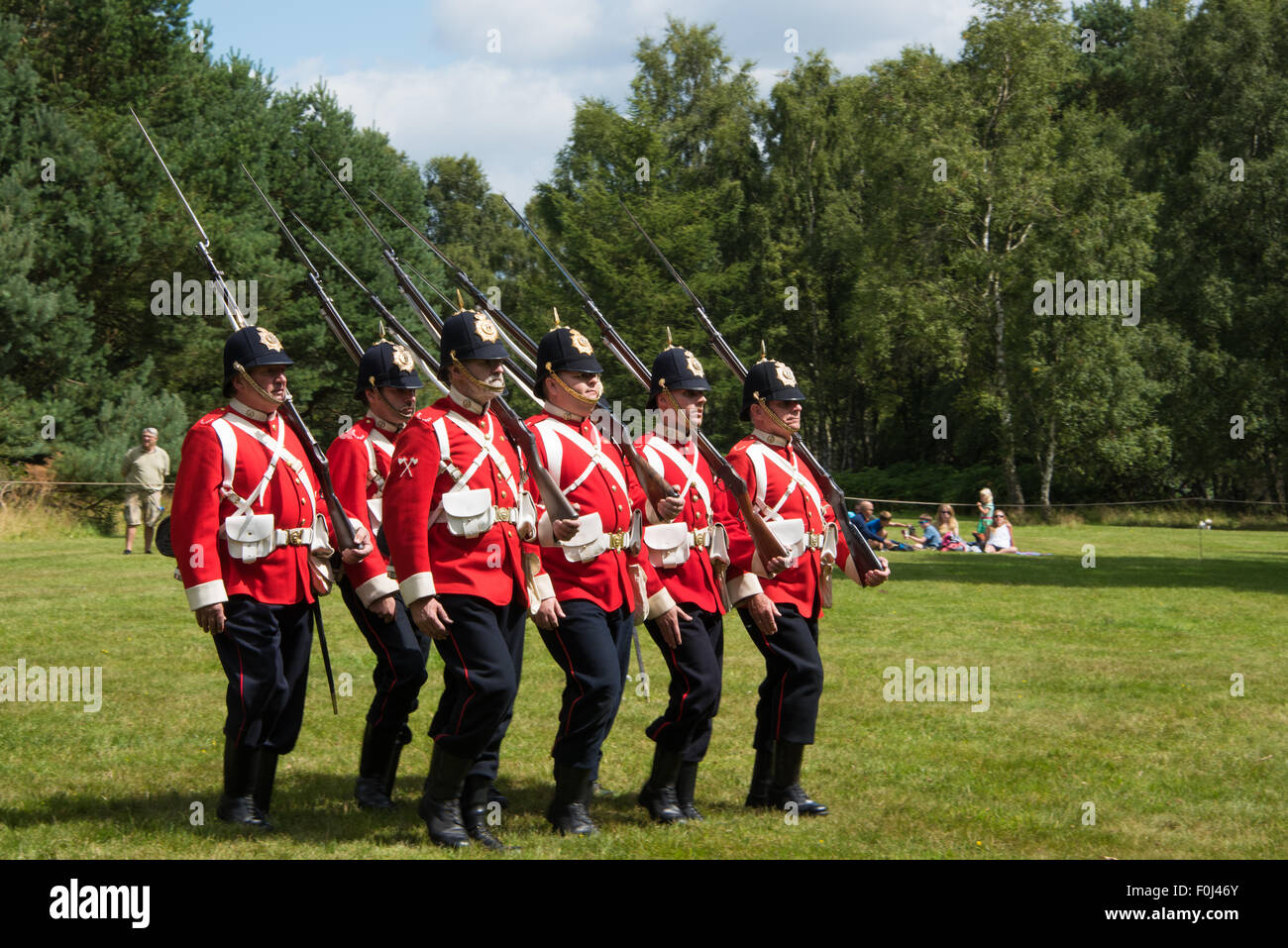 1715 Queens regiment English Soldiers from the Jacobite era putting on ...