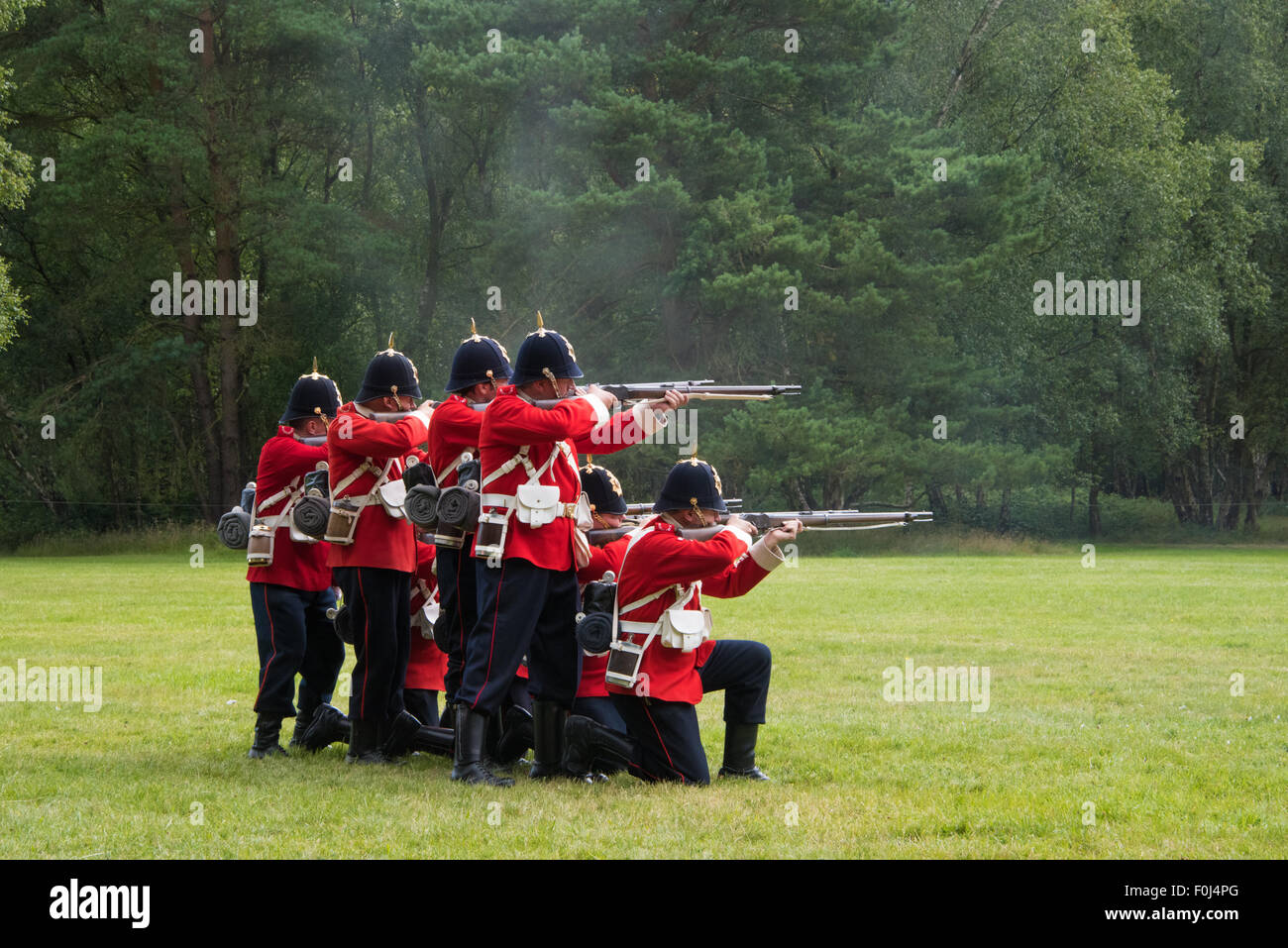 1715 Queens regiment English Soldiers from the Jacobite era putting on ...