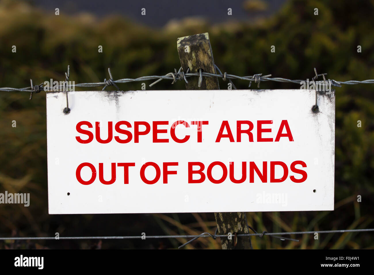 Litter danger sign hi-res stock photography and images - Alamy