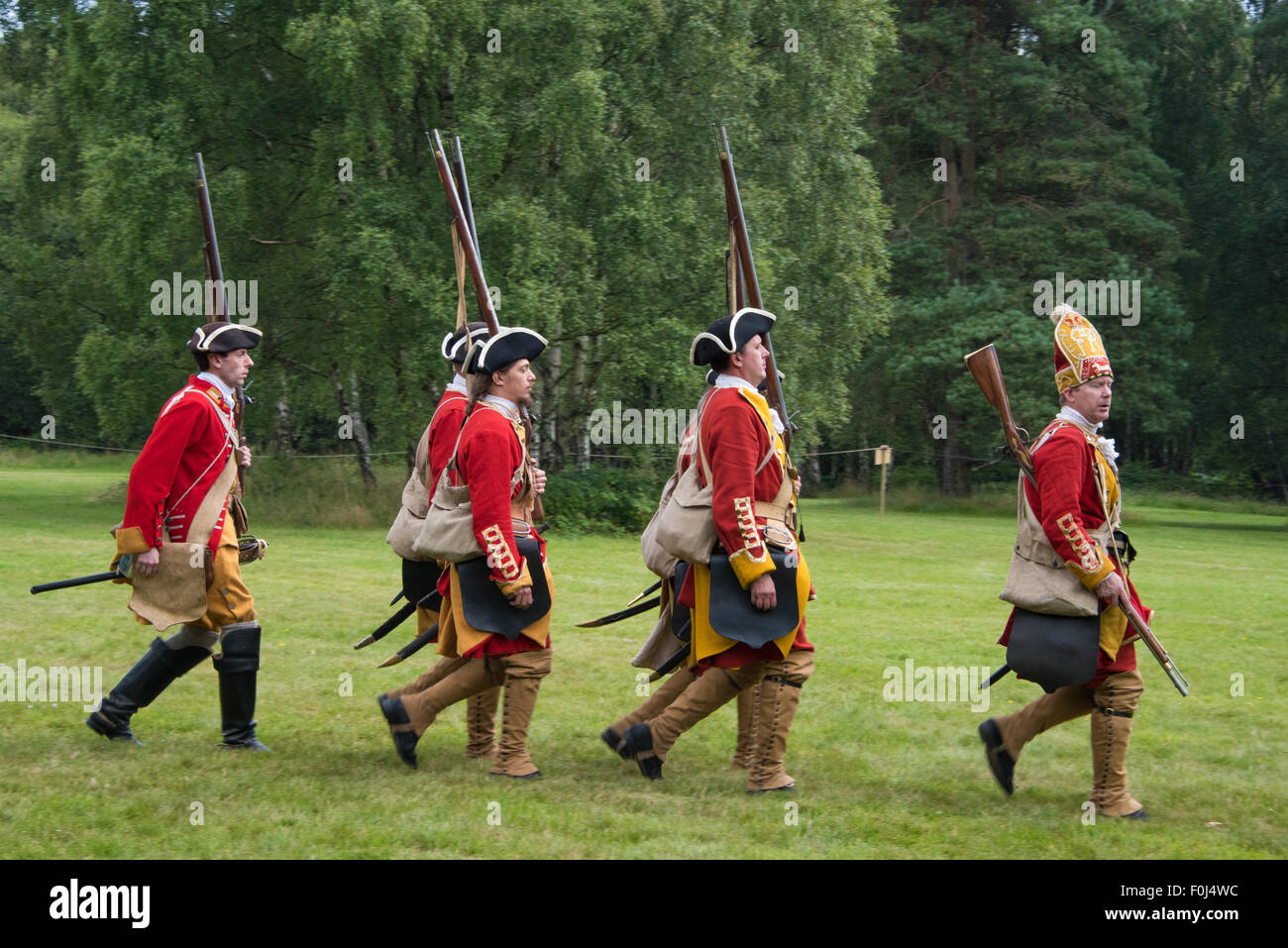 Rifle uniform hat civil war reenactment hi-res stock photography and ...