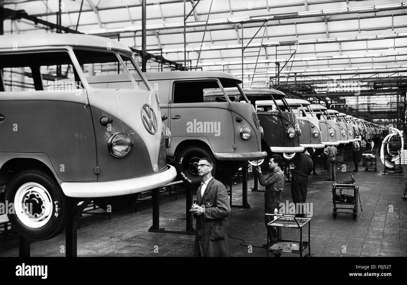 Vw transporter hi-res stock photography and images - Alamy