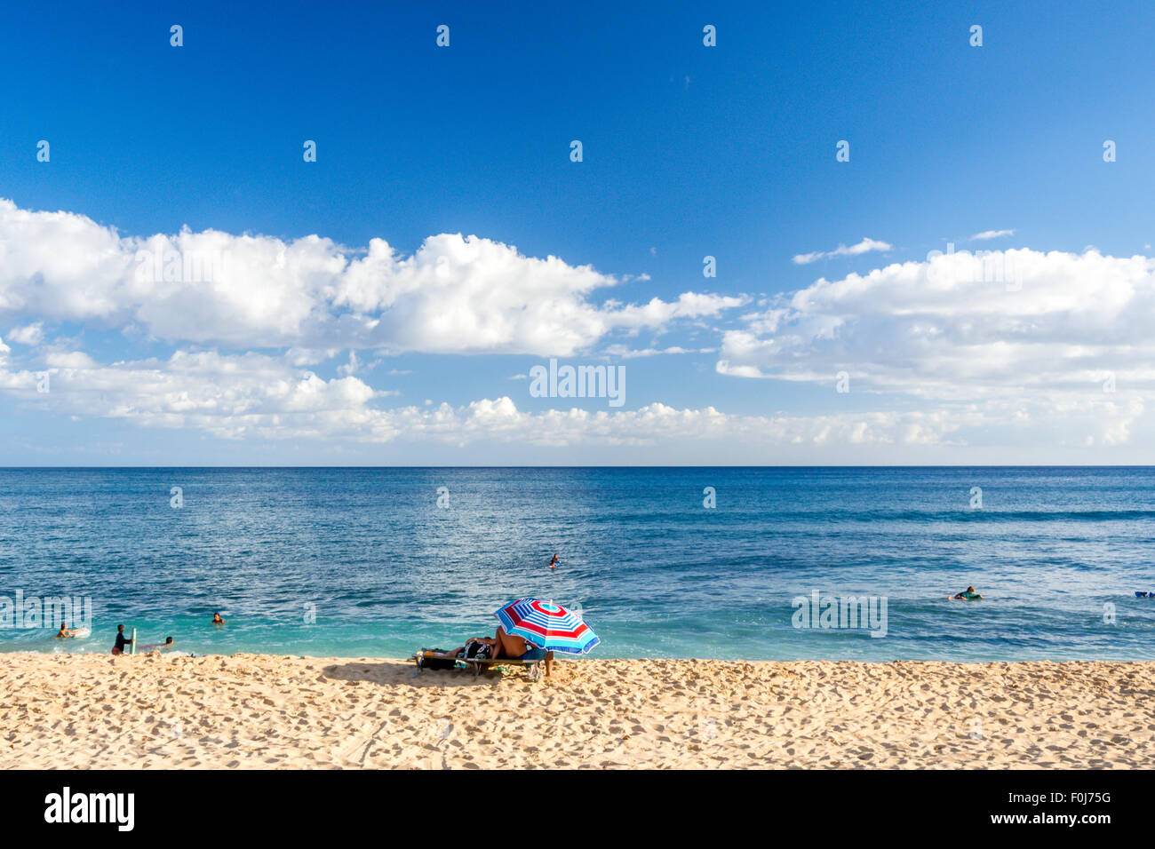 Makaha beach hi-res stock photography and images - Alamy