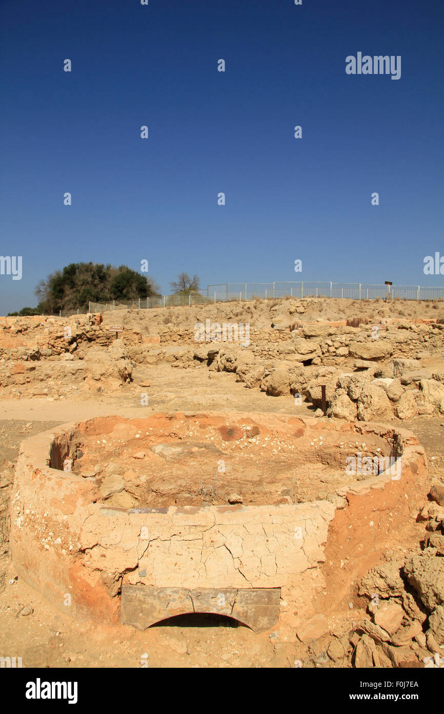Roman pottery kiln hi-res stock photography and images - Alamy