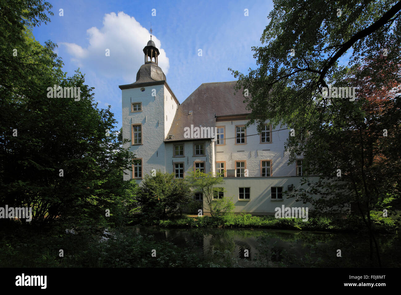Wasserschloss Haus Voerde mit Parkanlage in Voerde, Niederrhein ...