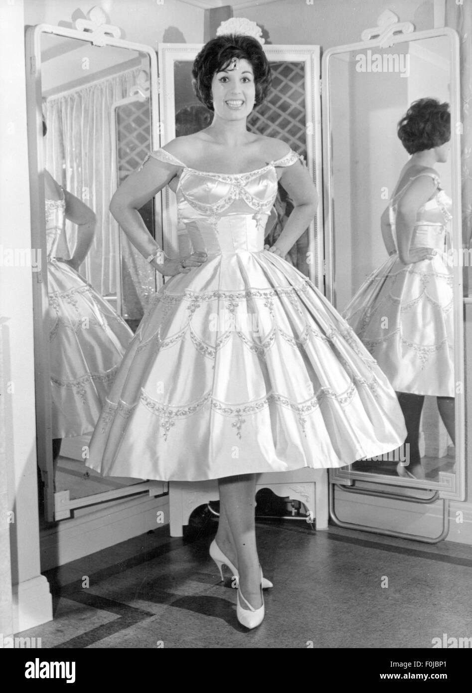 Petticoat 1950s hi-res stock photography and images - Alamy