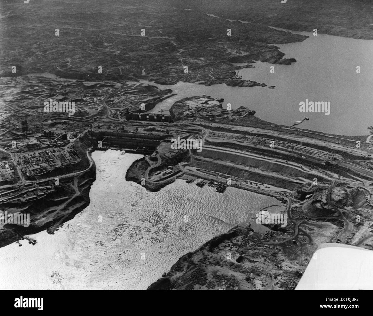 Aswan dam construction hi-res stock photography and images - Alamy