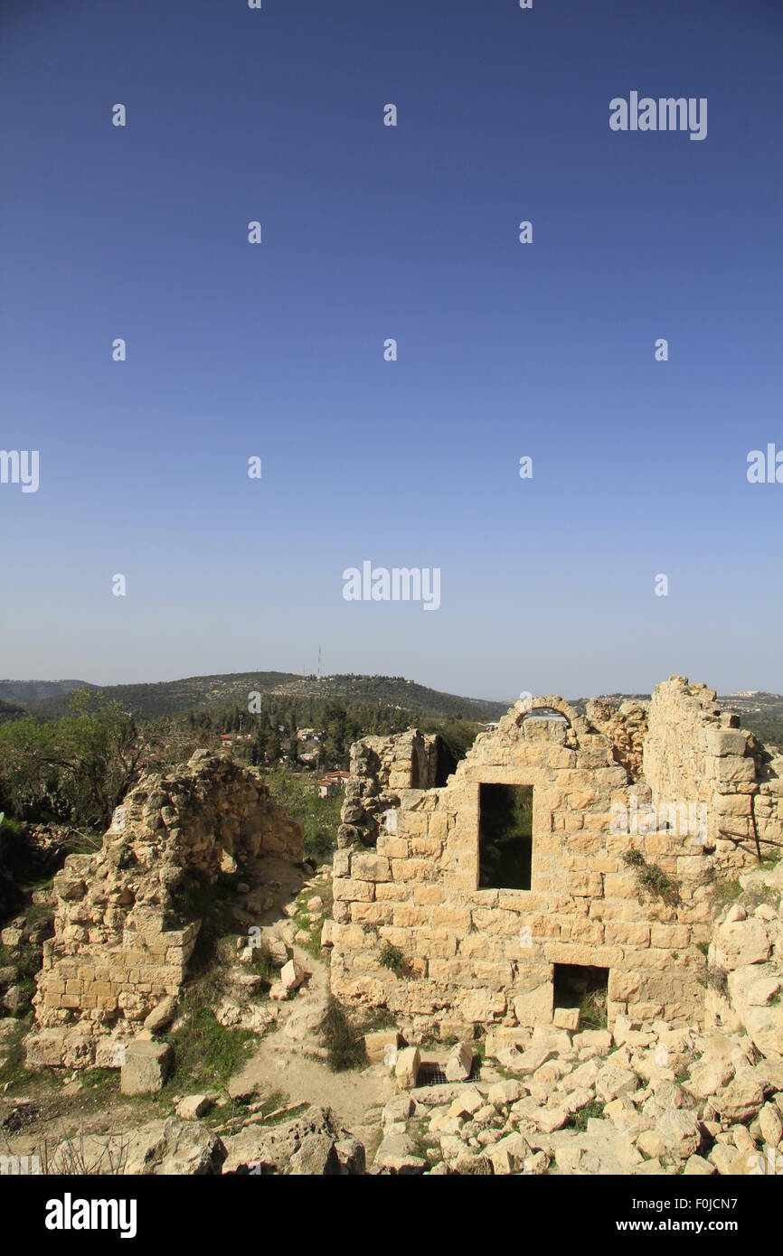 Israel, Jerusalem Mountains, ruins of the Crusader fortress Belmont on ...