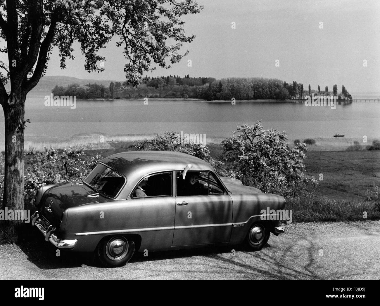 1950s ford car hi-res stock photography and images - Alamy