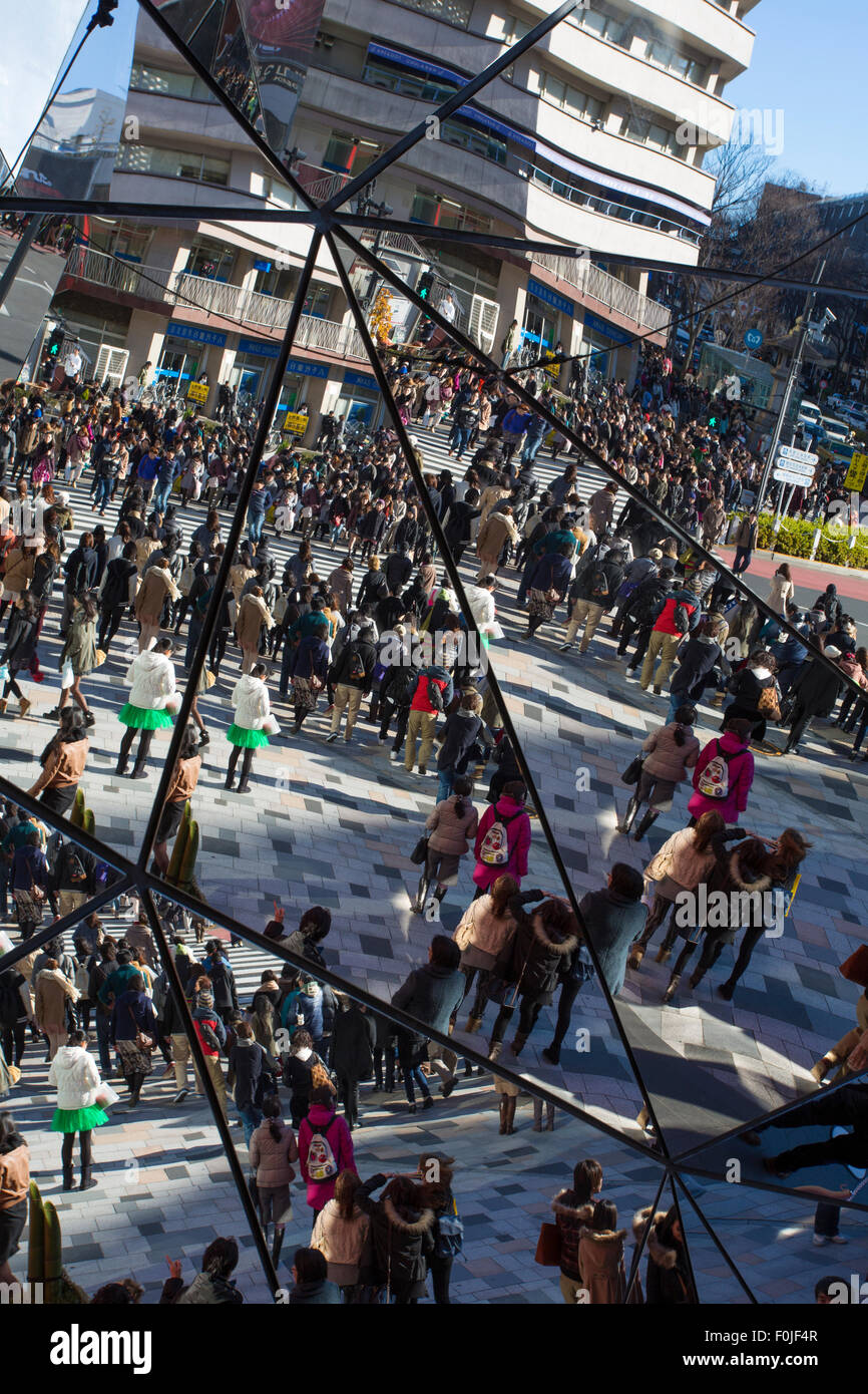 Shibuya pedestrian scene in hi-res stock photography and images - Alamy