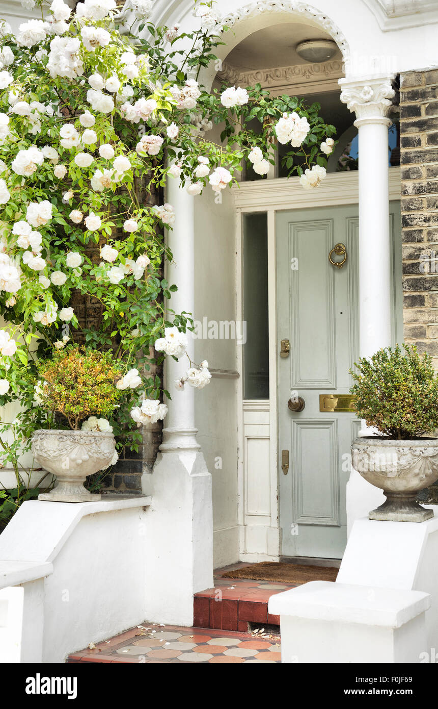 English roses front door hi-res stock photography and images - Alamy