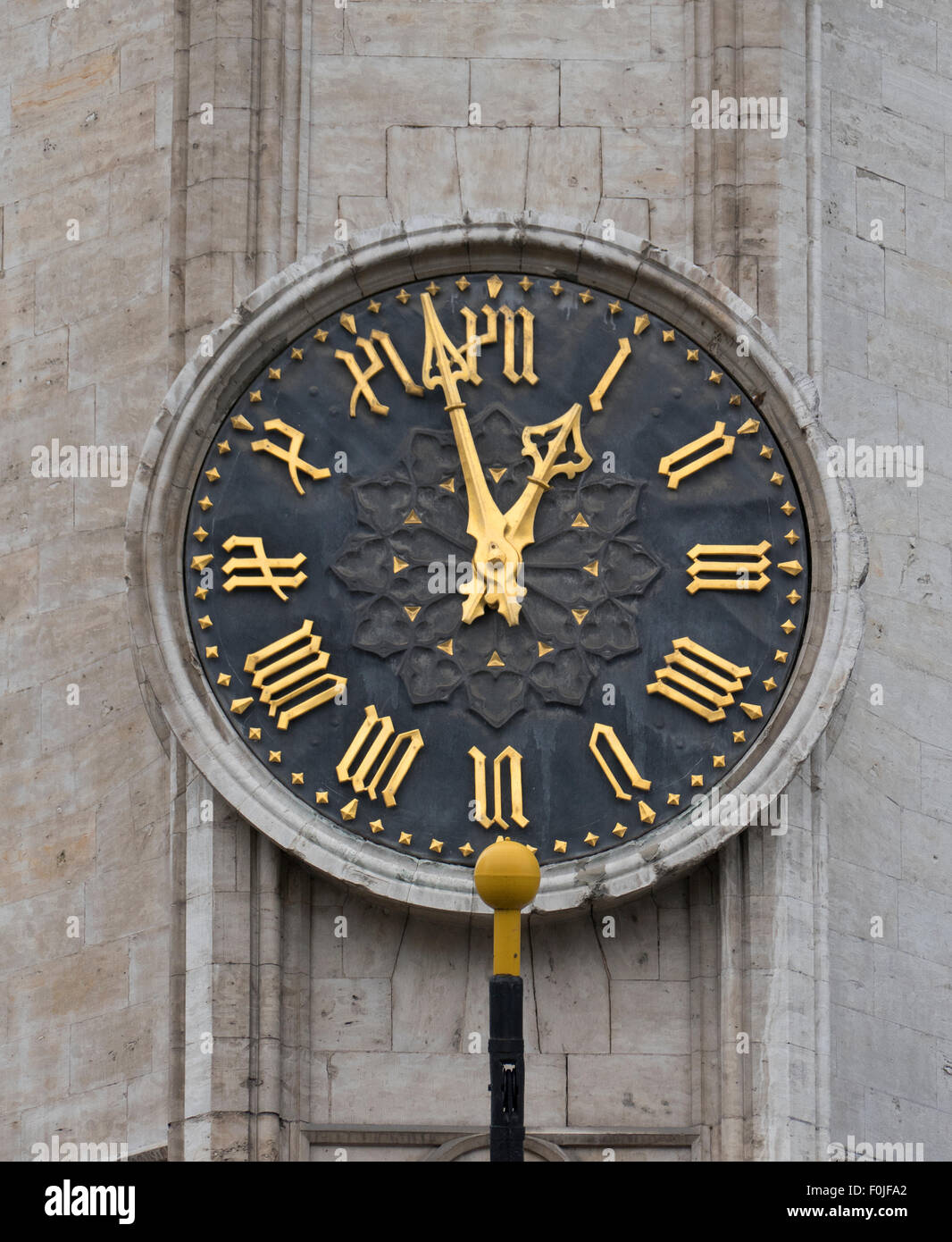Clock at the Medieval Town Hall / Hotel De Ville Stadhuis in Grand ...