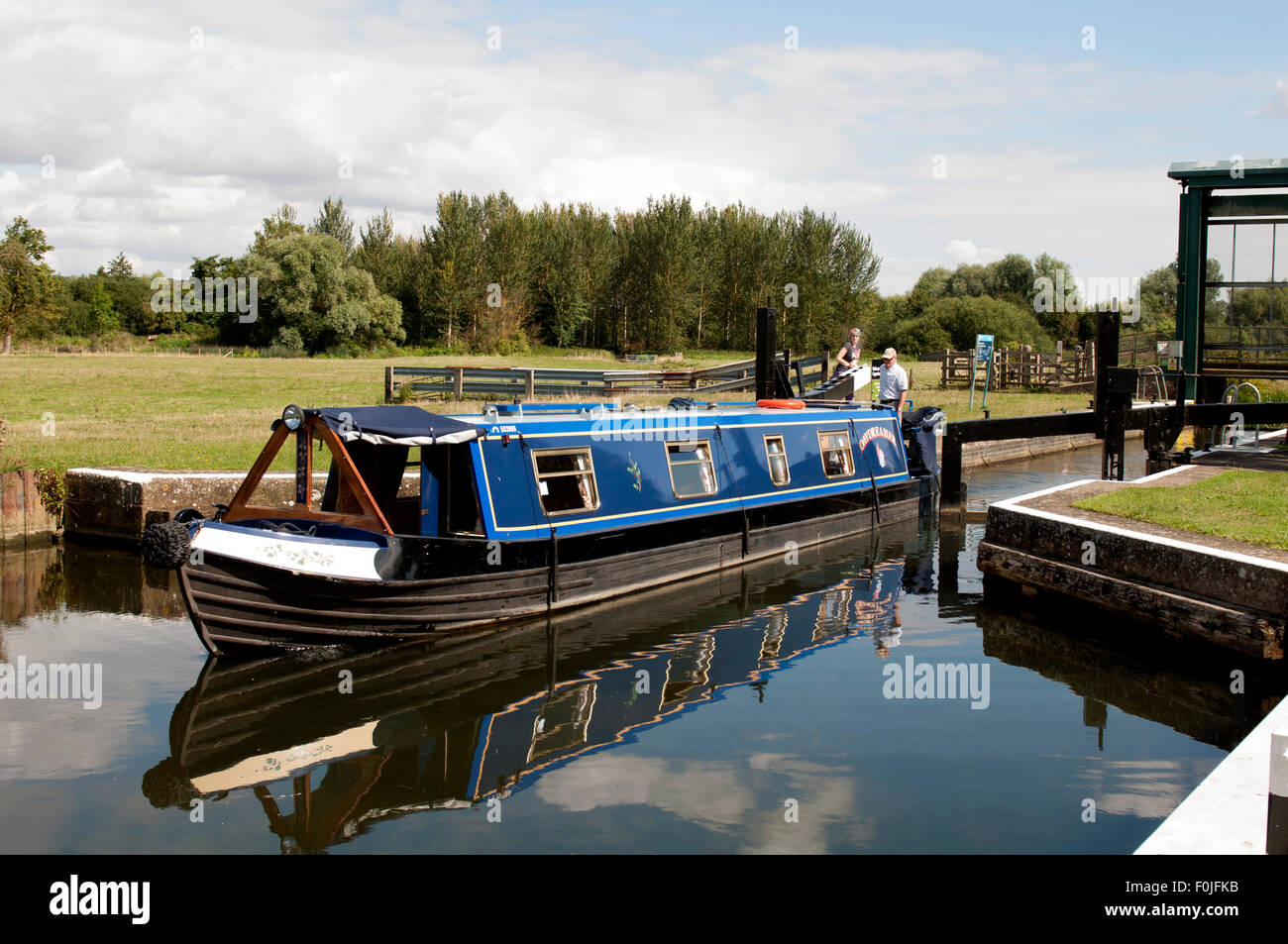 A narrowboat on the River Nene at Cogenhoe Lock, Northamptonshire ...