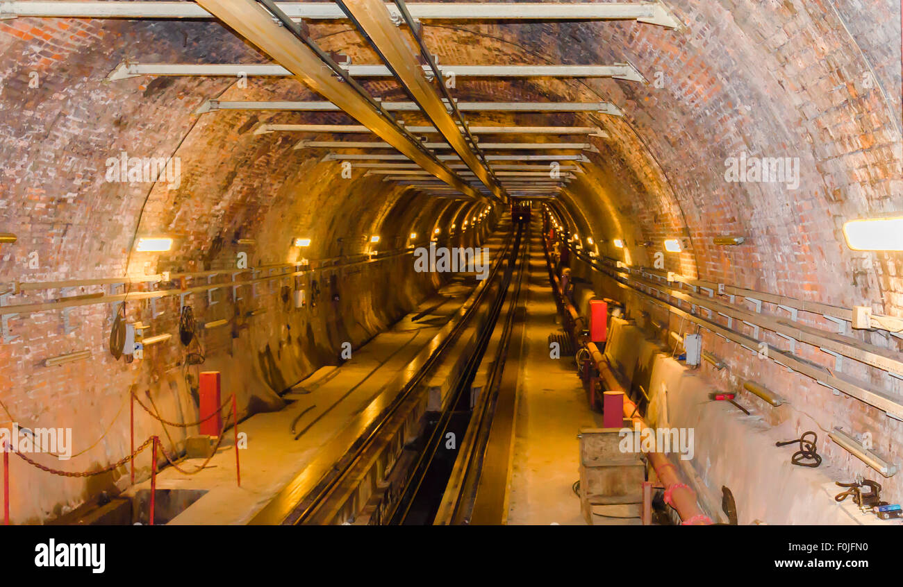 subway / metro / tube tunnel Stock Photo - Alamy