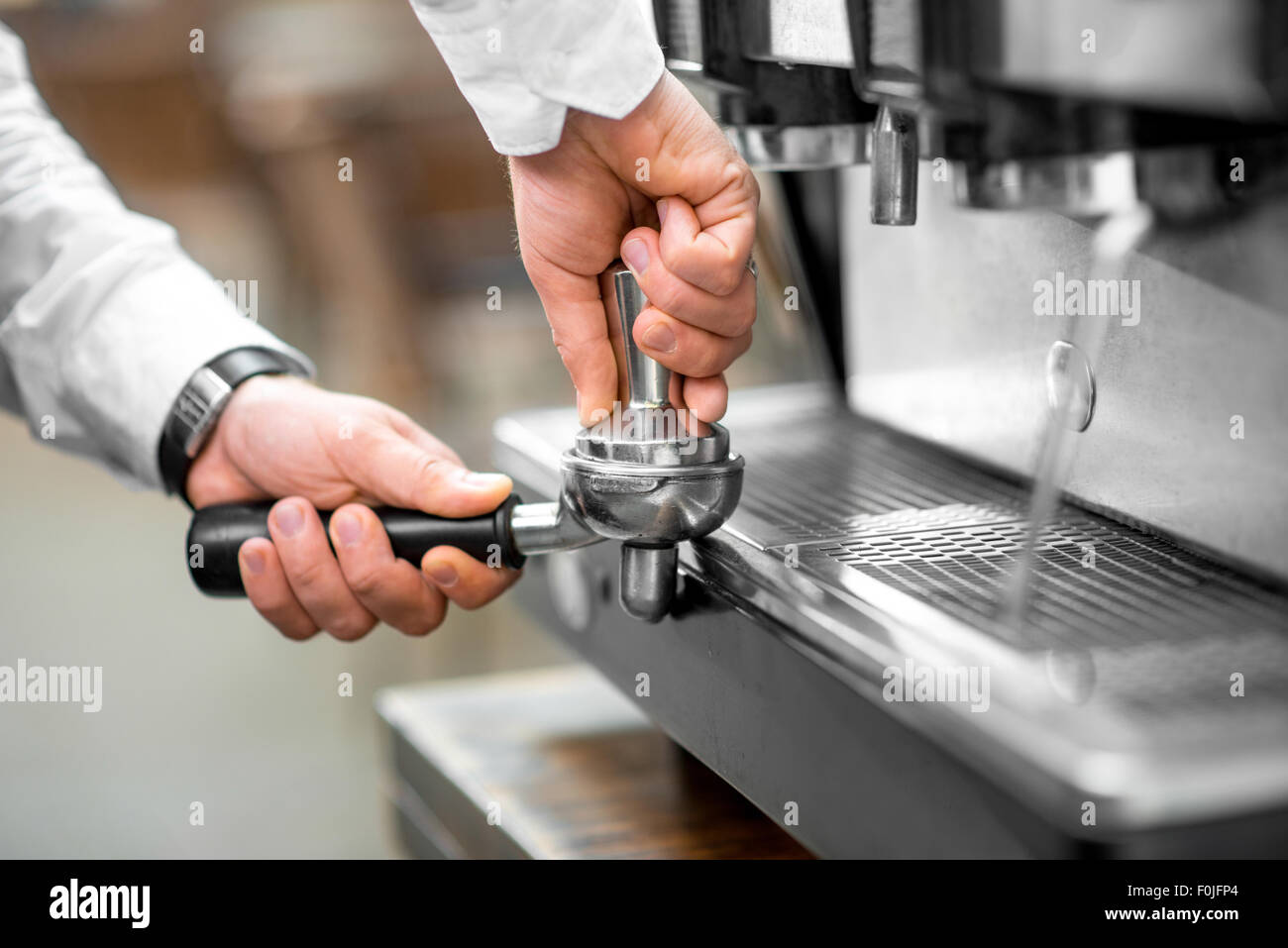 Metal pressing machine hi-res stock photography and images - Alamy