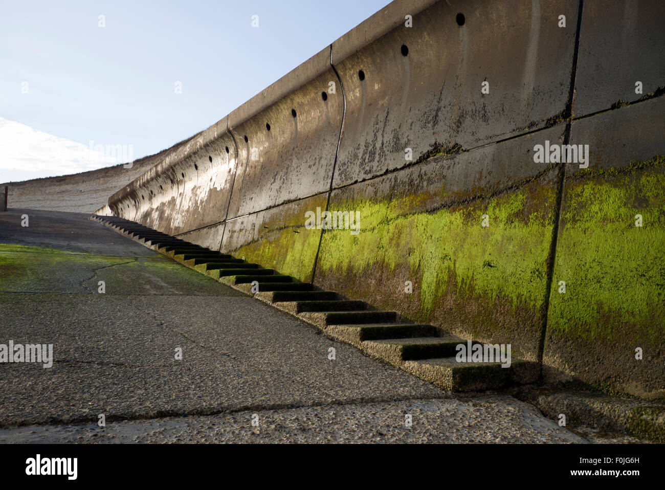 Sea wall and steps hi-res stock photography and images - Alamy