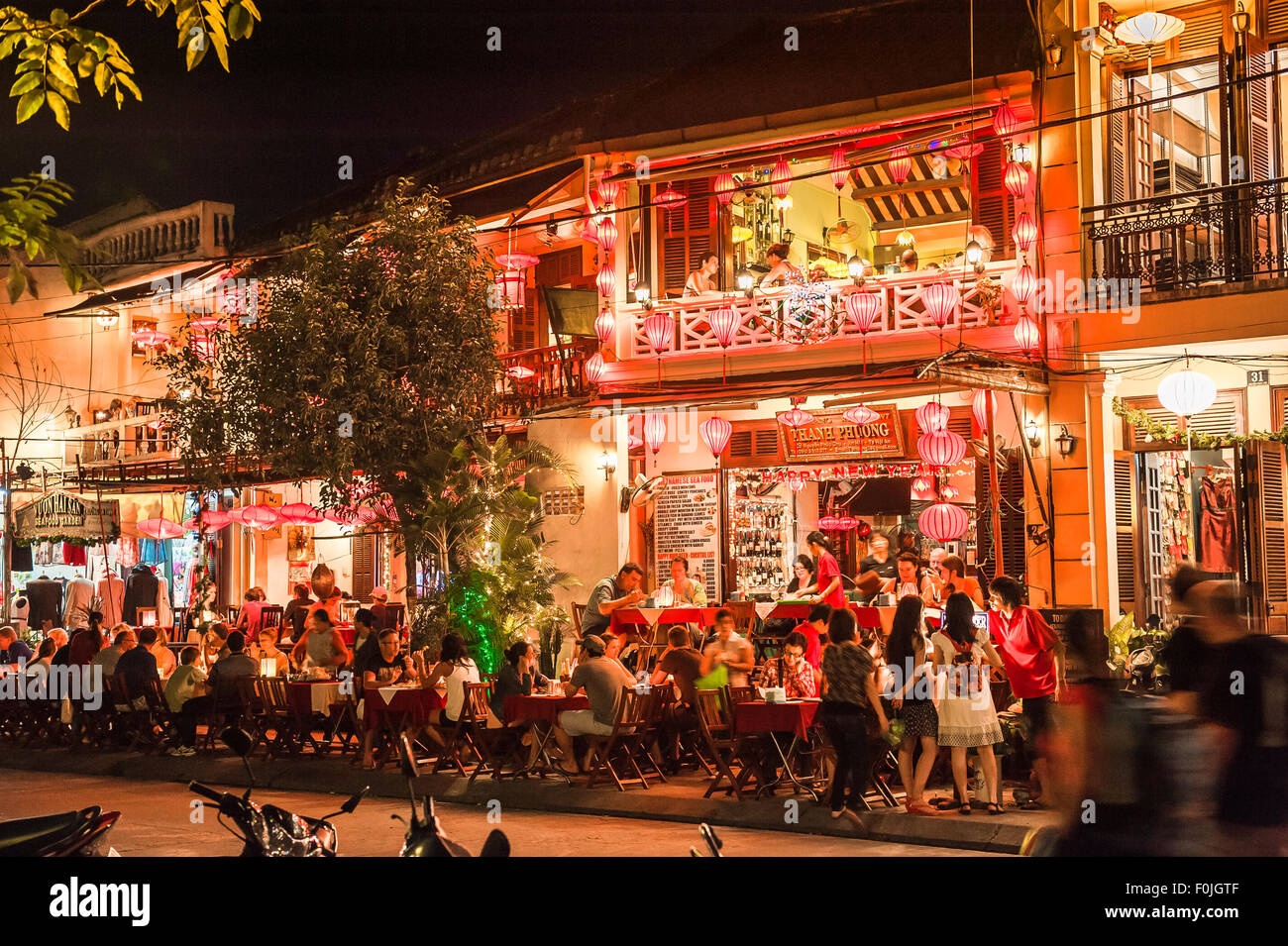 Vietnam nightlife tourism, a busy night-time scene in the tourist Old ...
