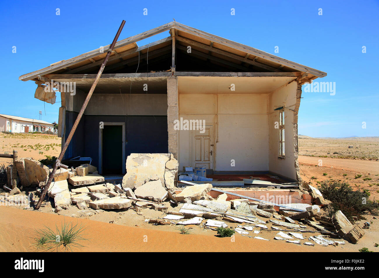 Destroyed house in kolmanskop hi-res stock photography and images - Alamy