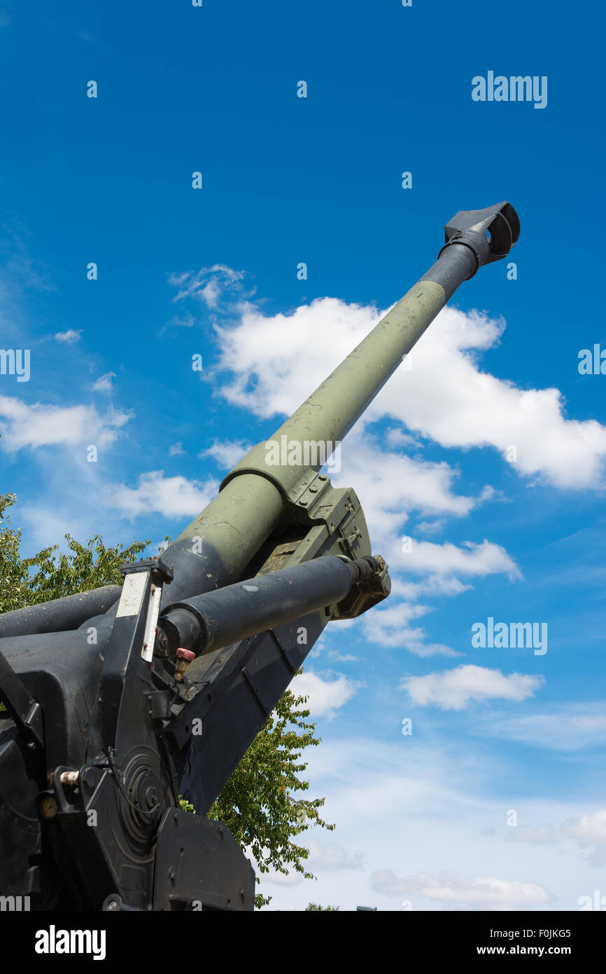 Howitzer gun hi-res stock photography and images - Alamy