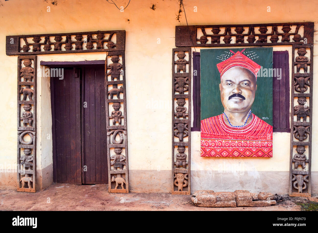 Painting of the king at a Fon palace (traditional kingdom) in northern ...