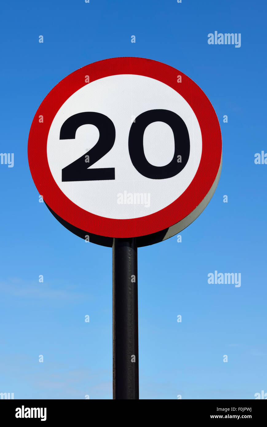 20 mph signs hi-res stock photography and images - Alamy