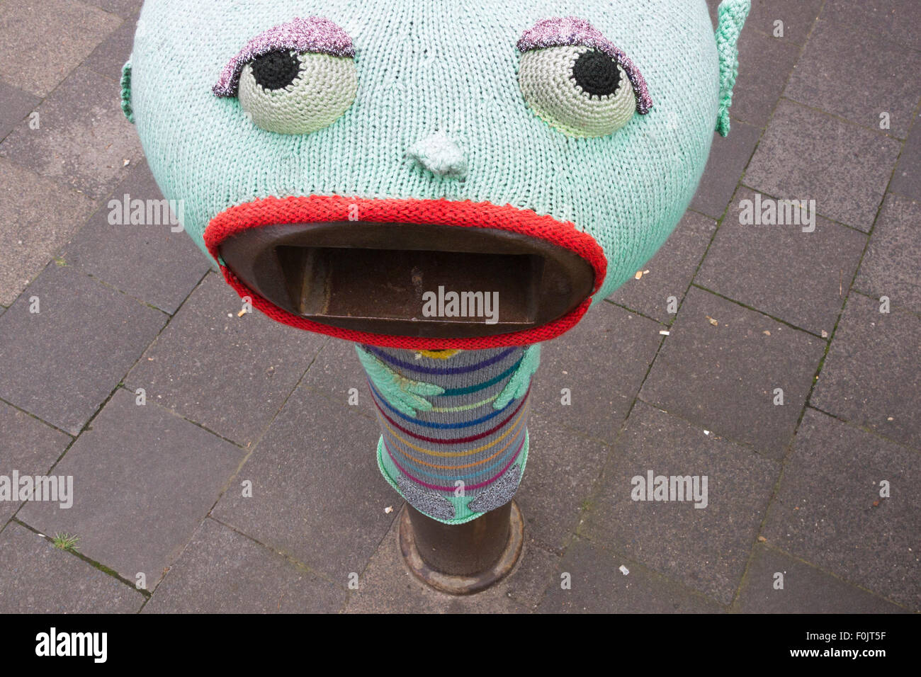 Guerrilla Knitting, Knitted Graffiti or Urban Yarn Bombing in Duisburg ...