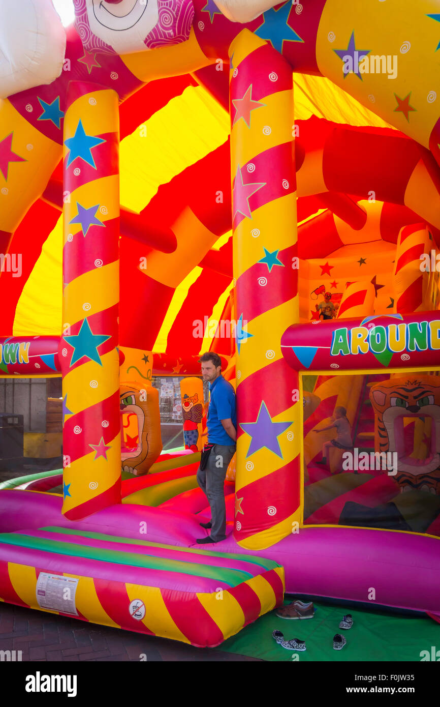 Children bouncy castle hi-res stock photography and images - Alamy