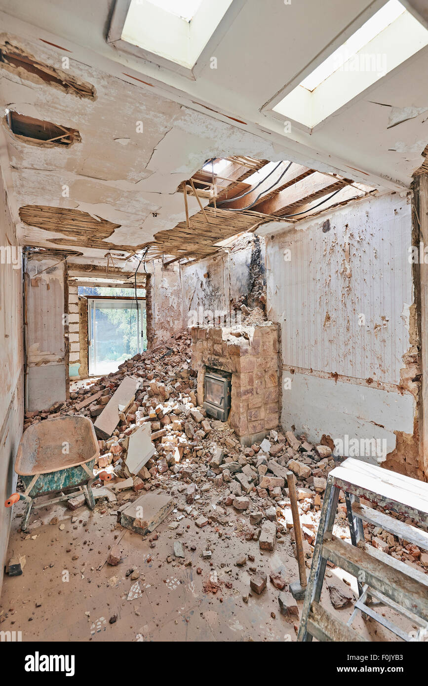Abandoned room under demolition before renovation Stock Photo - Alamy