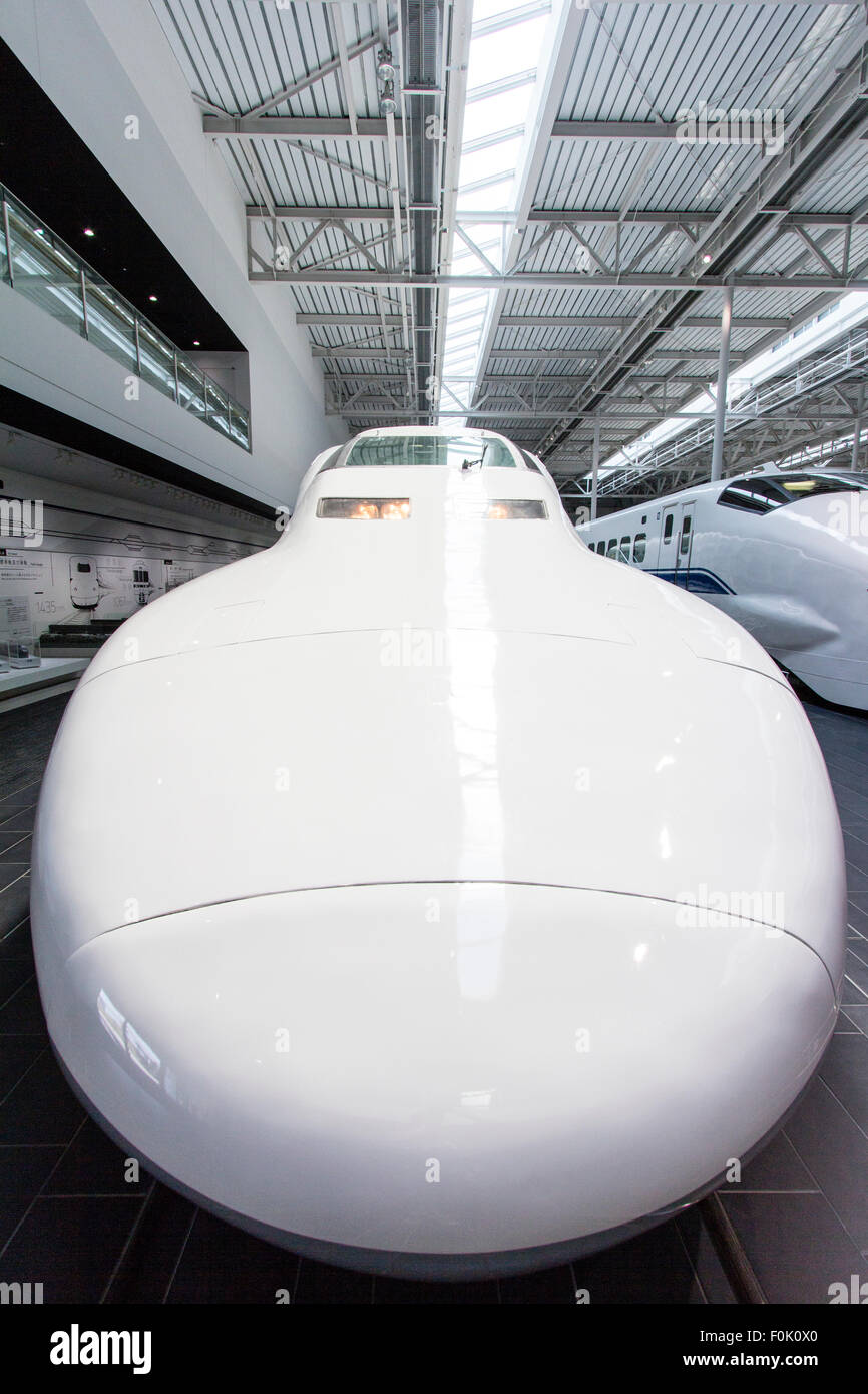 Shinkansen series n700 hi-res stock photography and images - Alamy