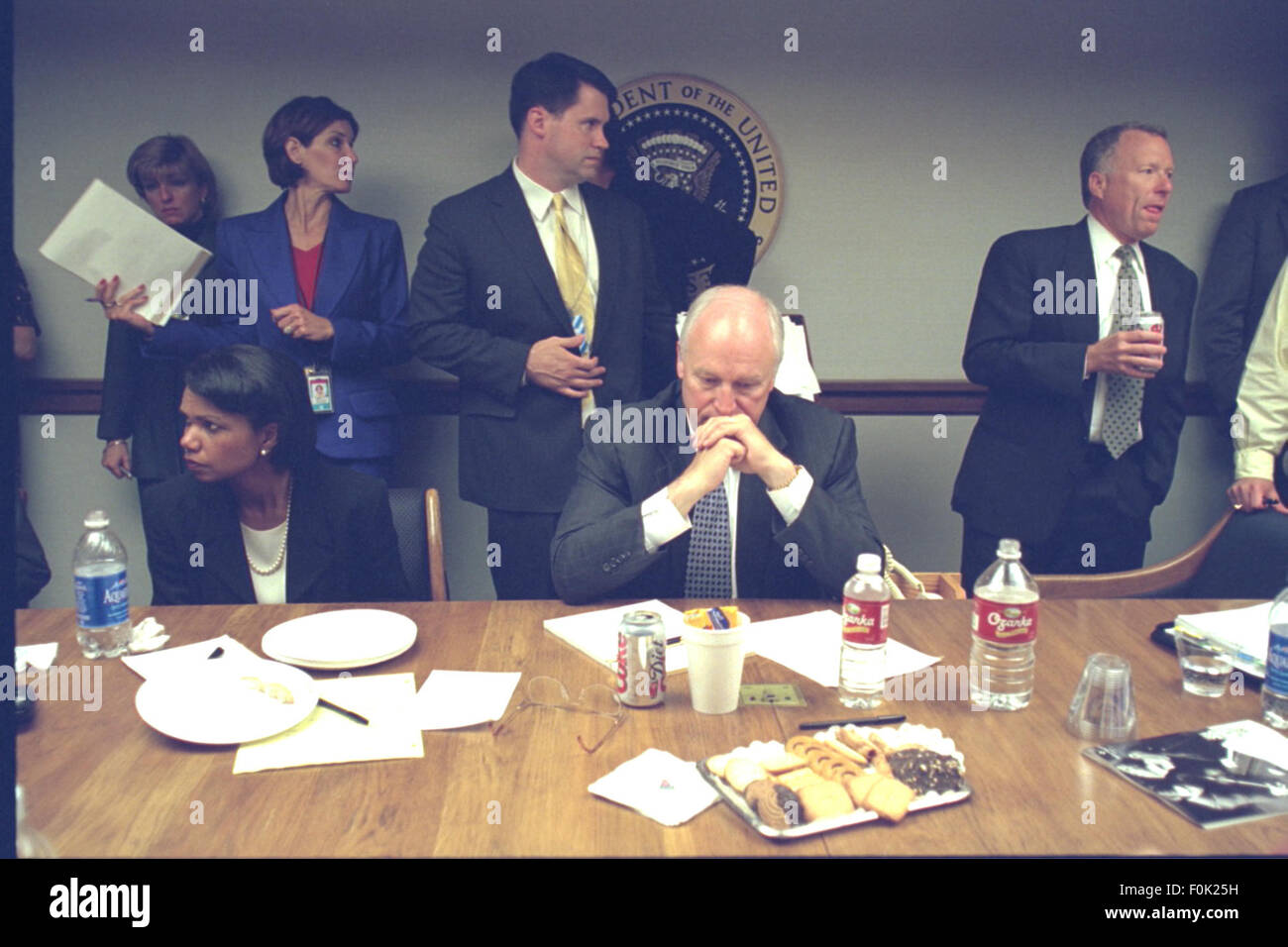 v1545-16 Vice President Cheney with Senior Staff in the President's ...