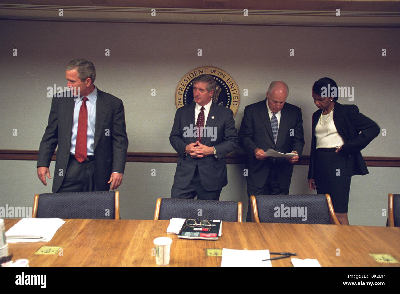 V1556-28 President Bush with Vice President Cheney and Senior Staff in ...