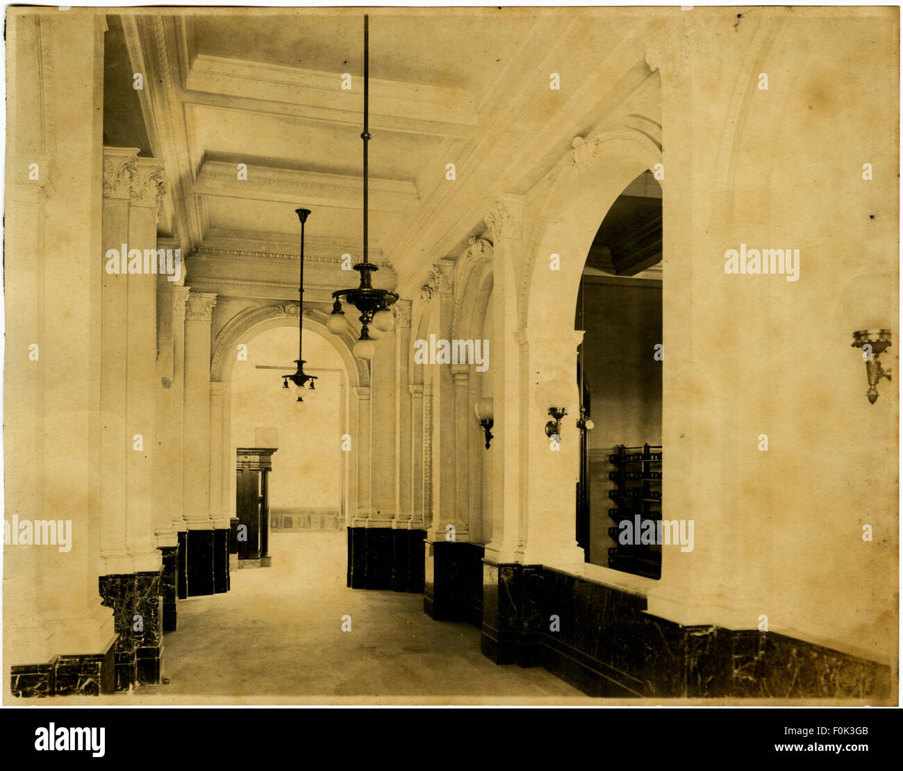 Architectural columns in lobby hi-res stock photography and images - Alamy