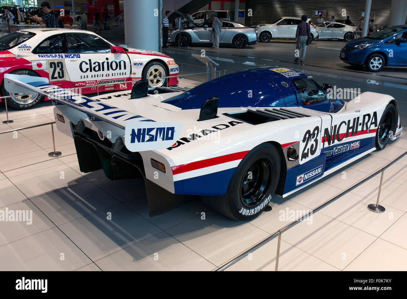 Nissan R86V rear-right 2015 Nissan Global Headquarters Gallery Stock ...