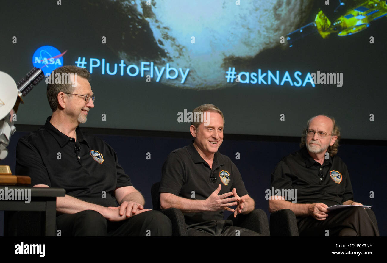 NASA officials, including Jim Green, Alan Stern, and Michael Summers ...