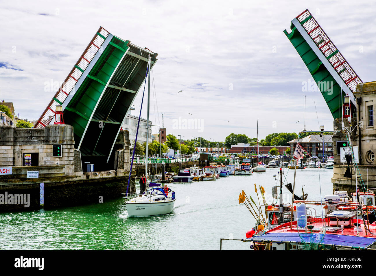 Bridge opening for sailing yacht at Weymouth bridge, Weymouth Marina ...
