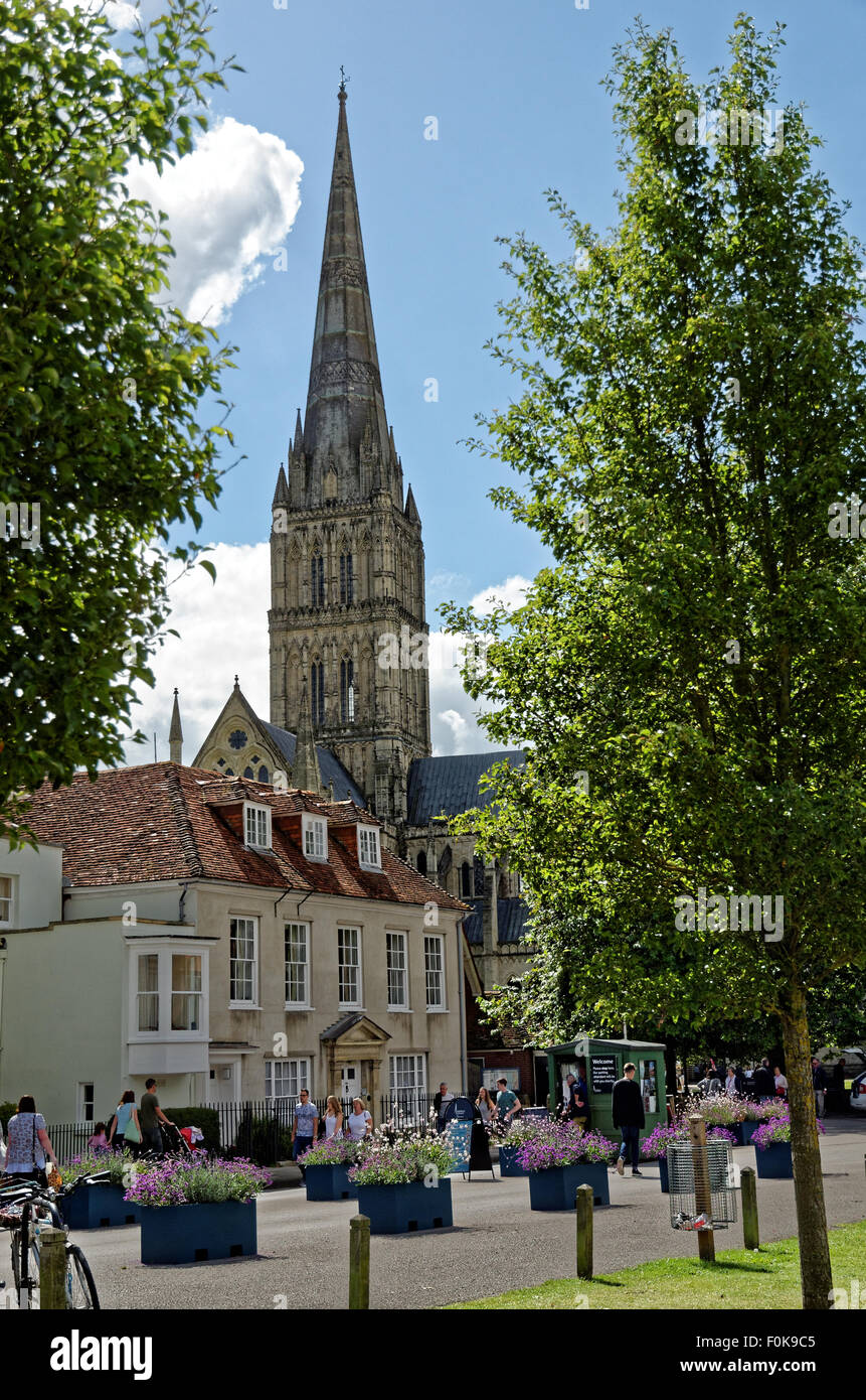 Salisbury Cathedral from The Close Stock Photo - Alamy