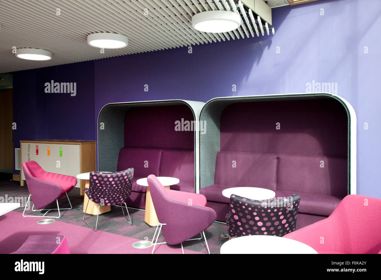 Chill area library hi-res stock photography and images - Alamy