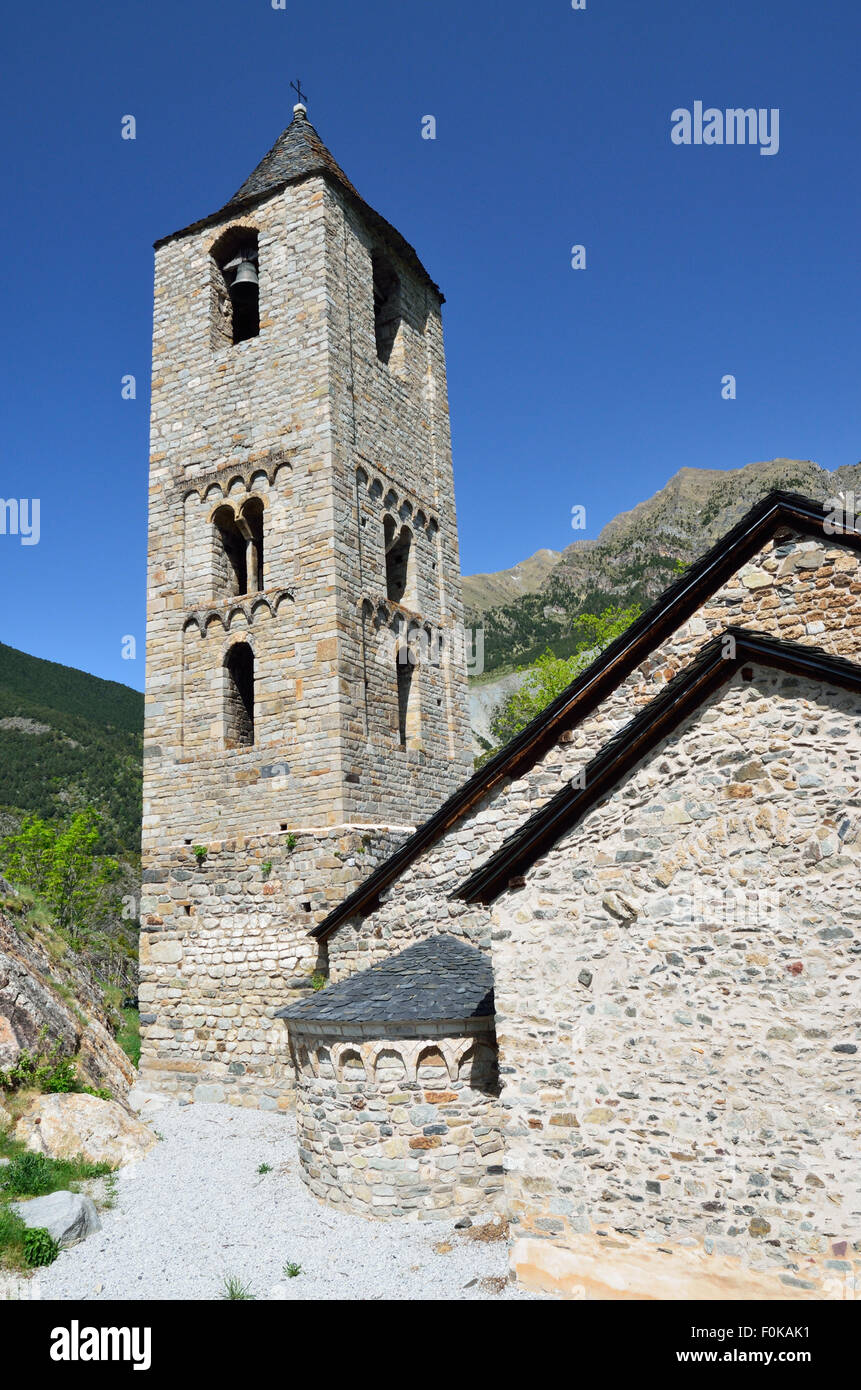 Ancient romanesque style hi-res stock photography and images - Alamy