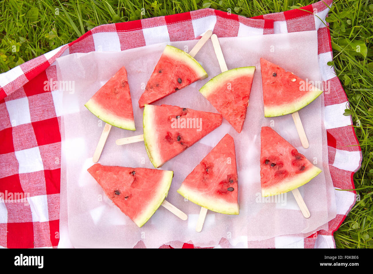 Top pops hi-res stock photography and images - Alamy