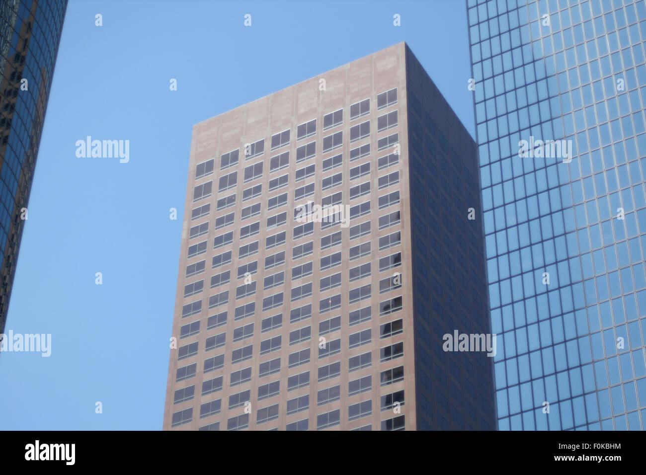 Brown skyscraper office buidling Stock Photo - Alamy