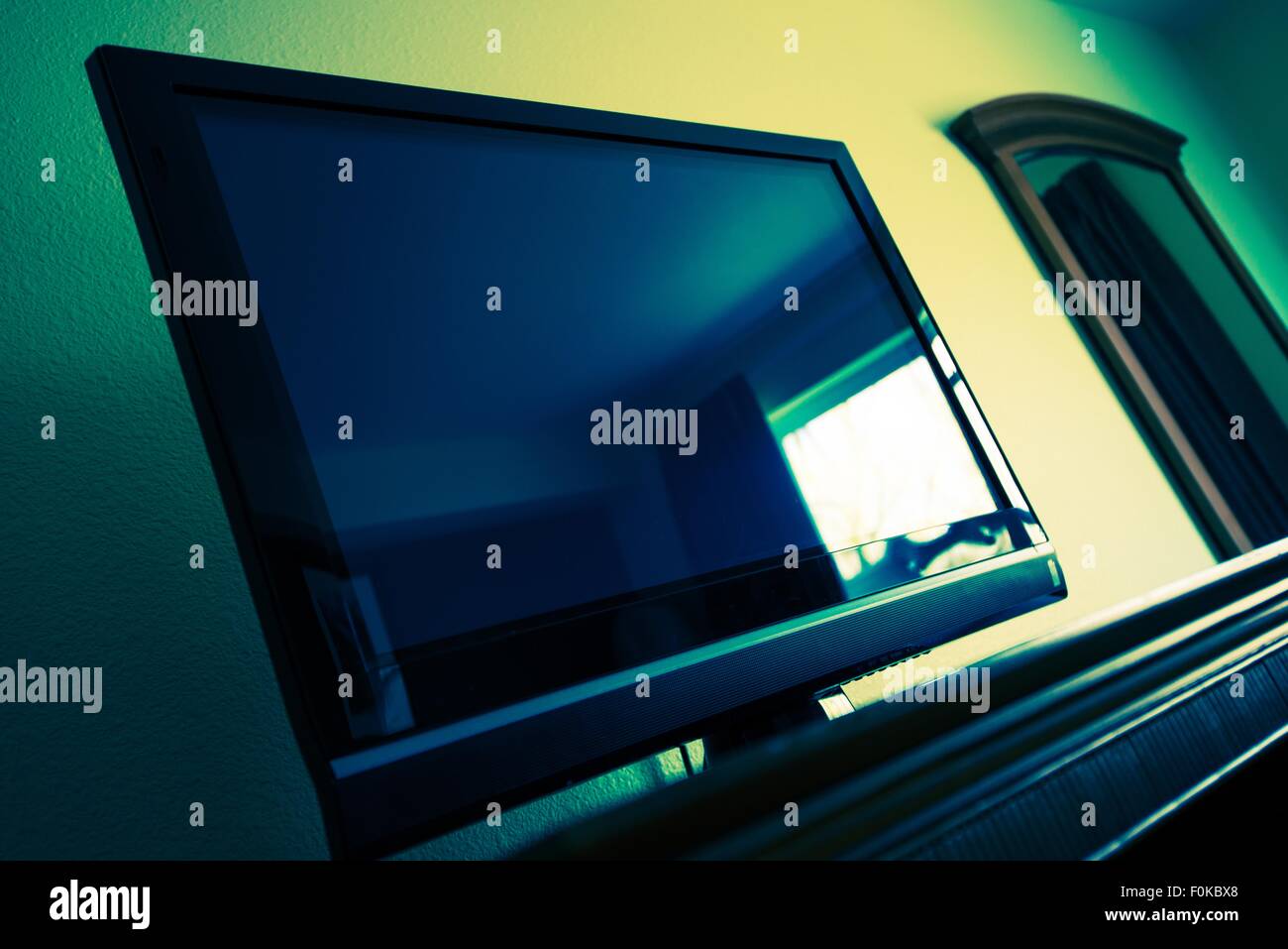 Tv broadcast screen hi-res stock photography and images - Alamy