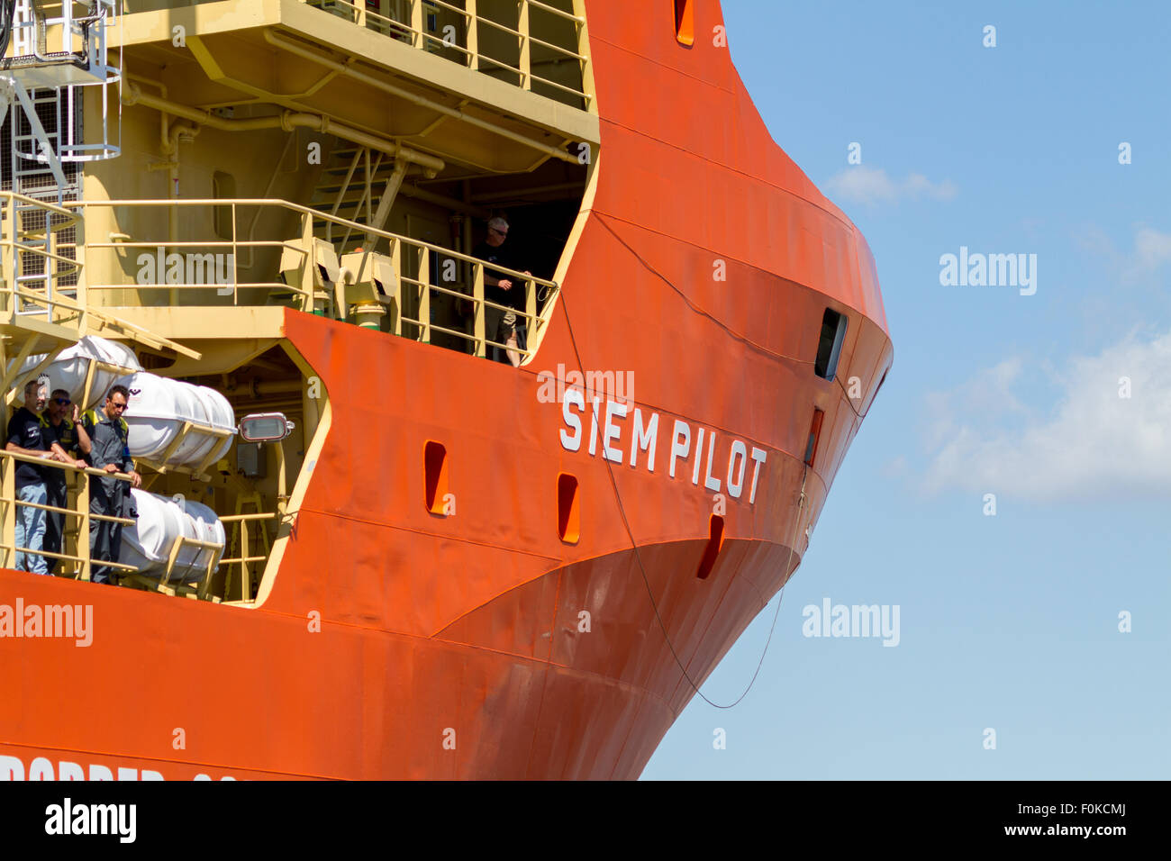 Catania, Italy. 17th August, 2015. Siem Pilot Norwegian ship arriving ...