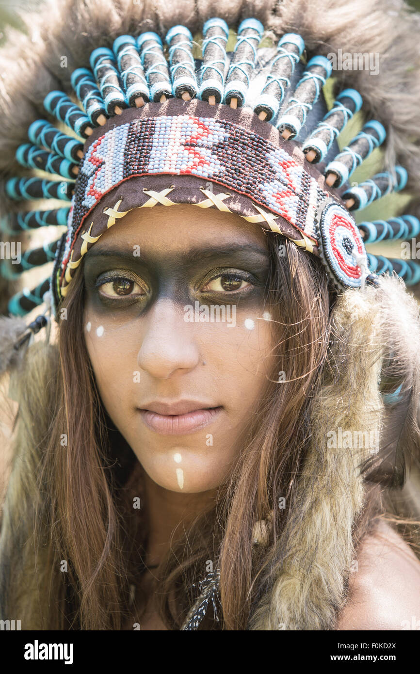 Young indian womans head hi-res stock photography and images - Alamy