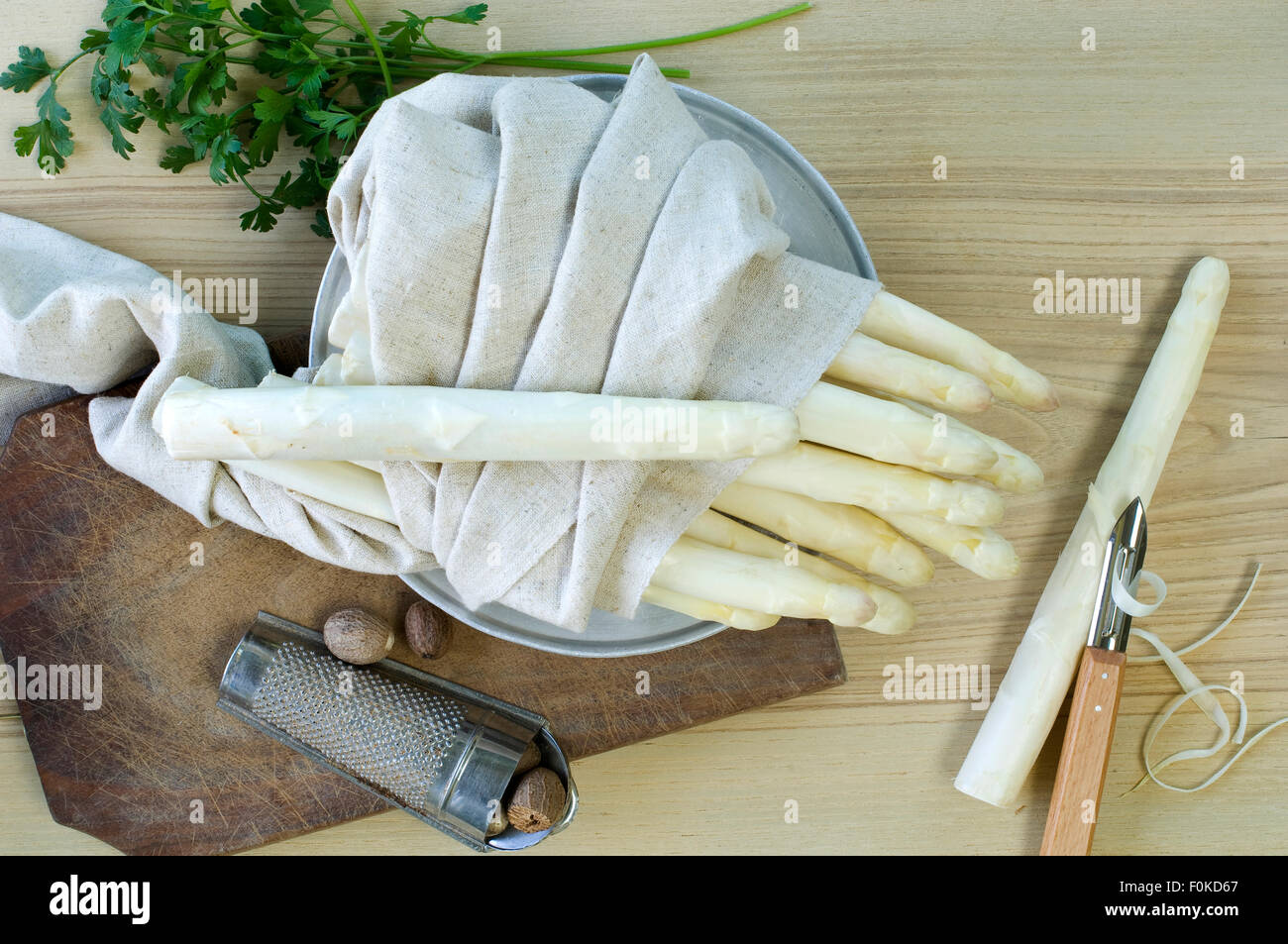 Wrapped in cloth hi-res stock photography and images - Alamy