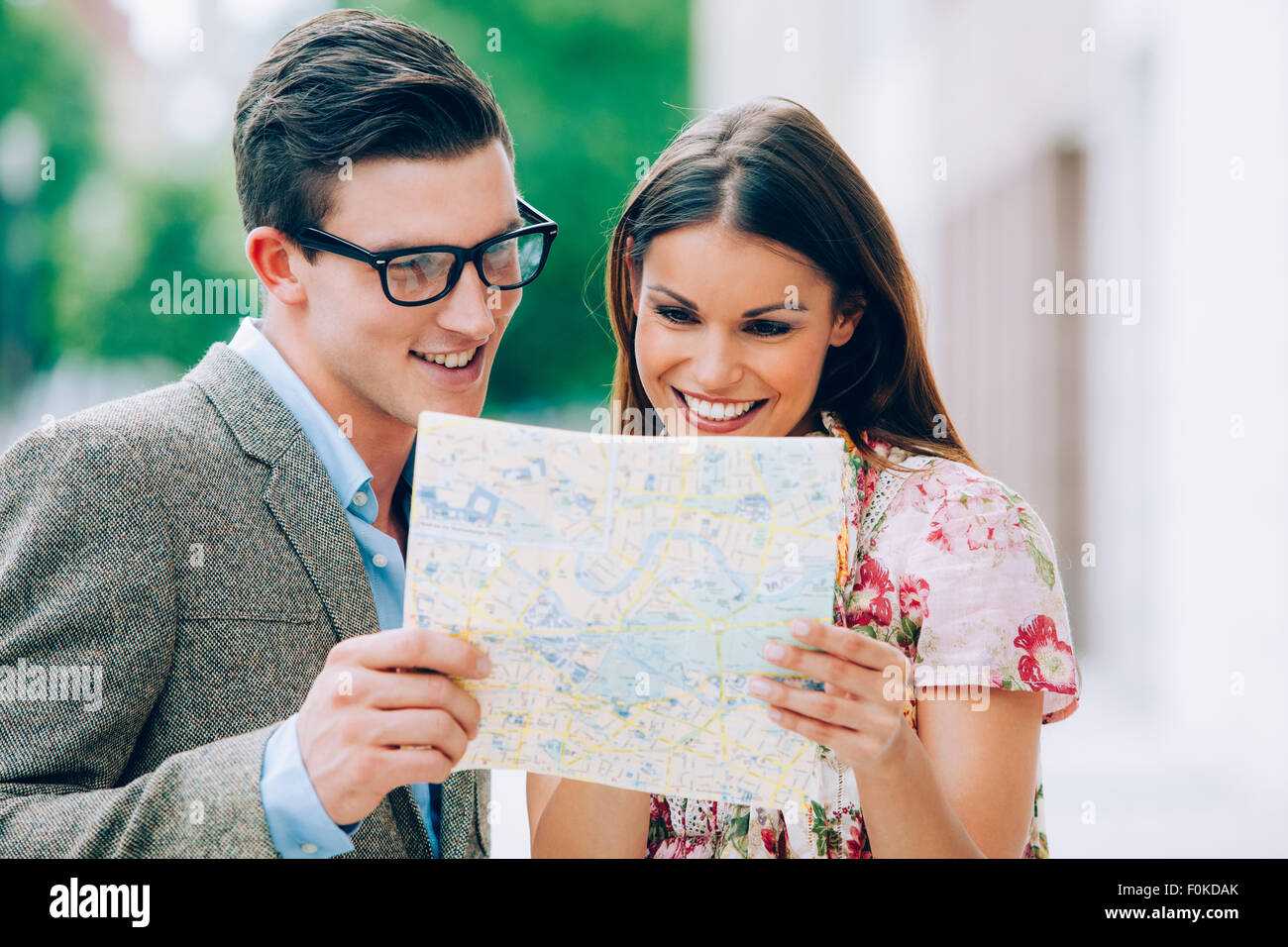 Couple sharing map hi-res stock photography and images - Alamy