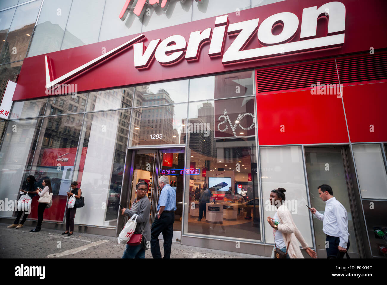 Installment plan hi-res stock photography and images - Alamy