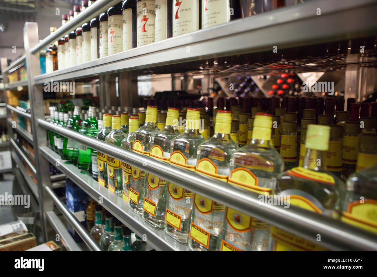 Alcohol storage hi-res stock photography and images - Alamy