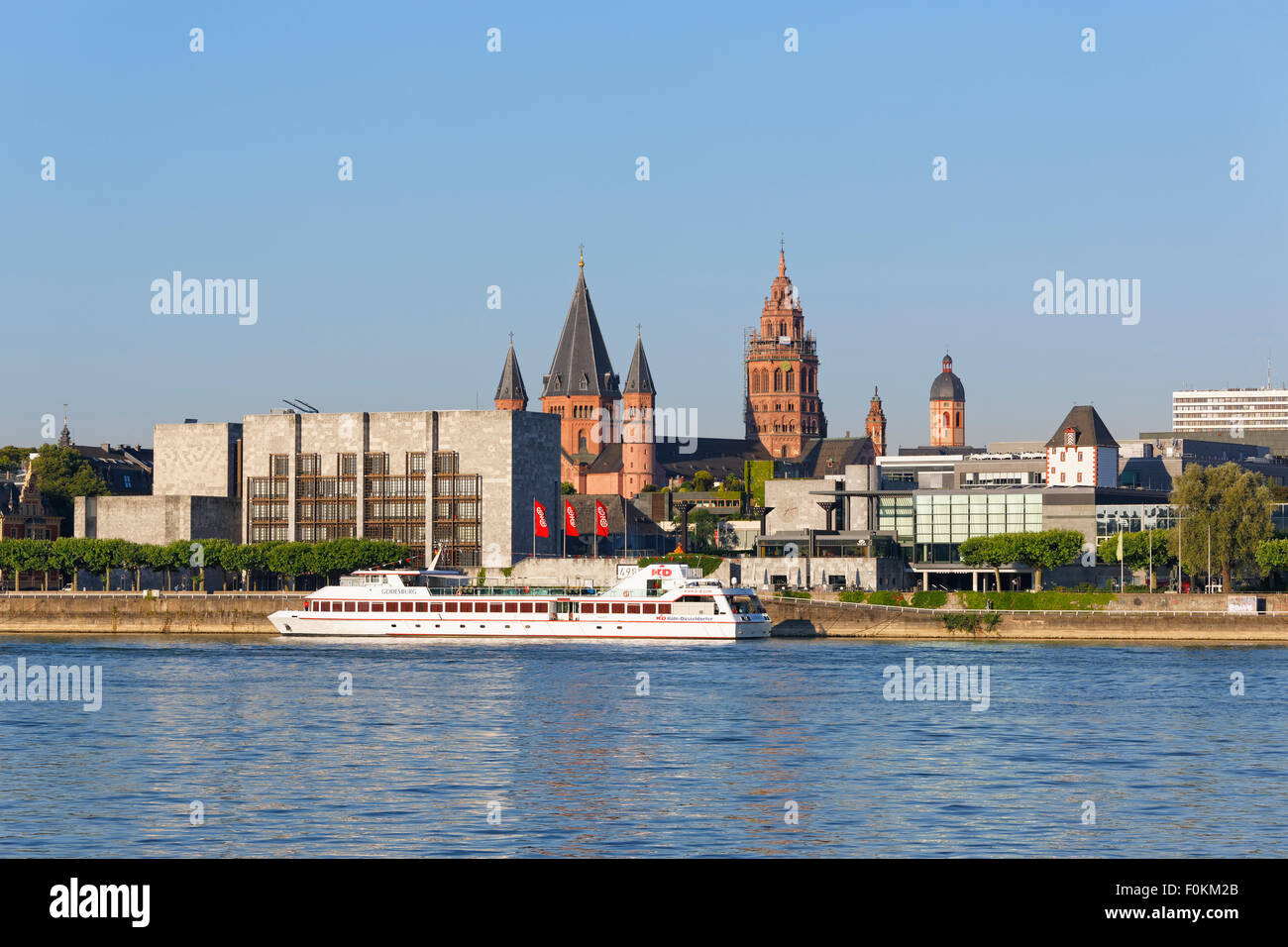 Germany, Mainz, view to town hall and Rheingold Hall with Rhine River ...
