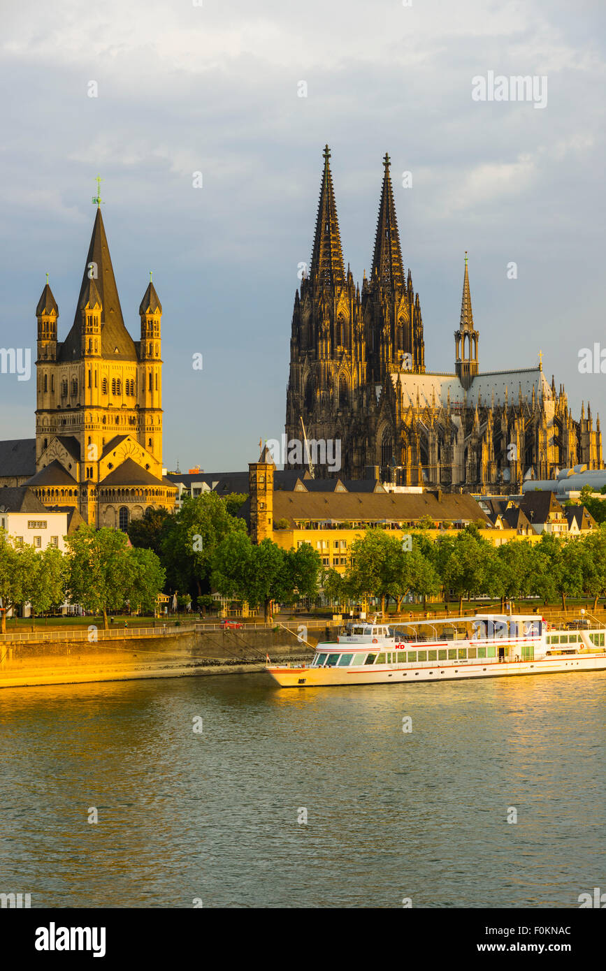 Germany, Cologne, View to Great St Martin, Cologne dome, Old town ...