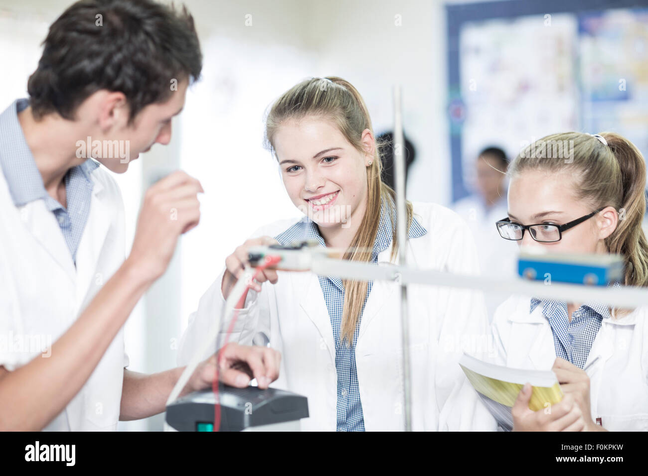 Physics group hi-res stock photography and images - Alamy