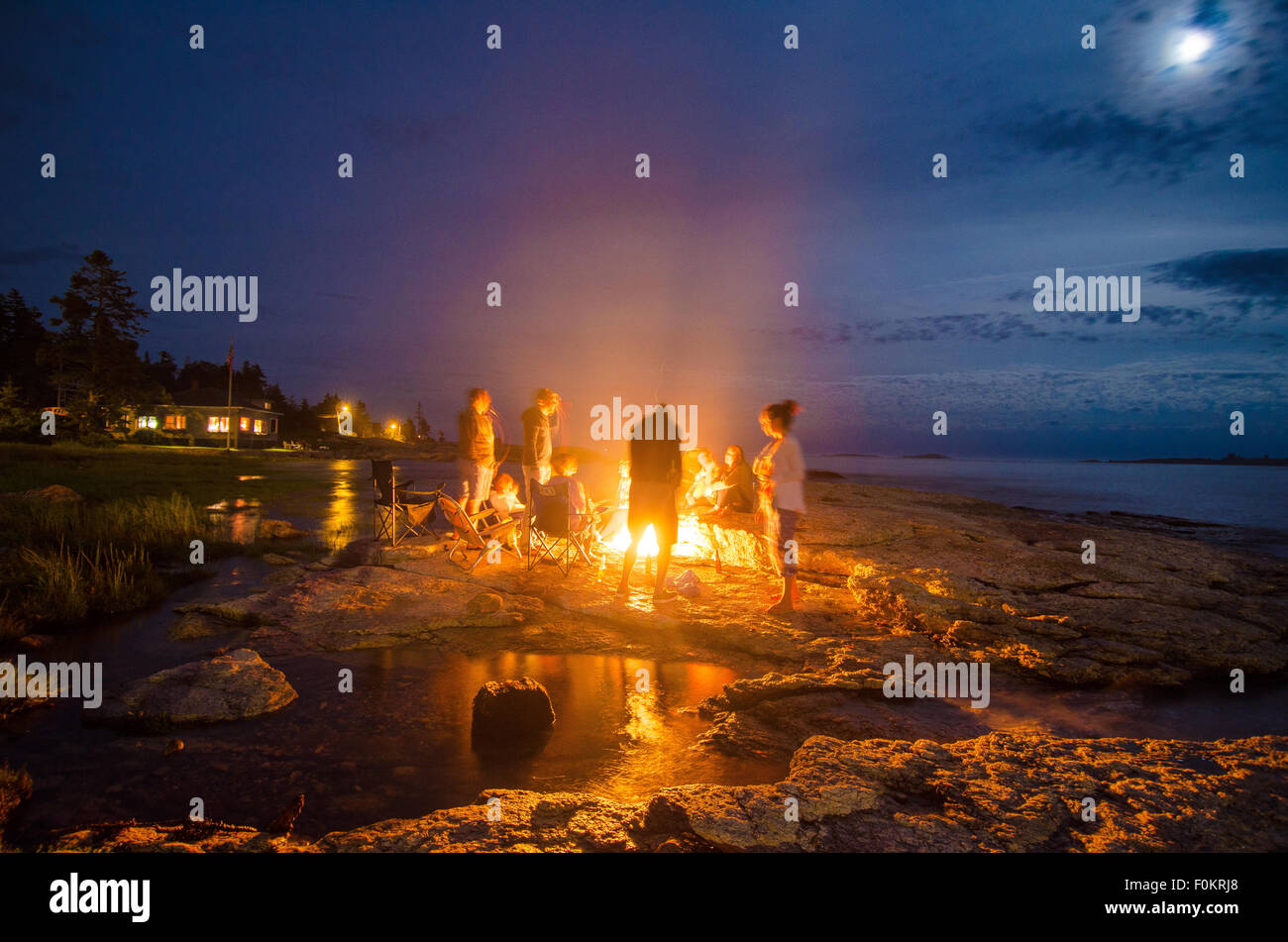 Bonfire night family hi-res stock photography and images - Alamy